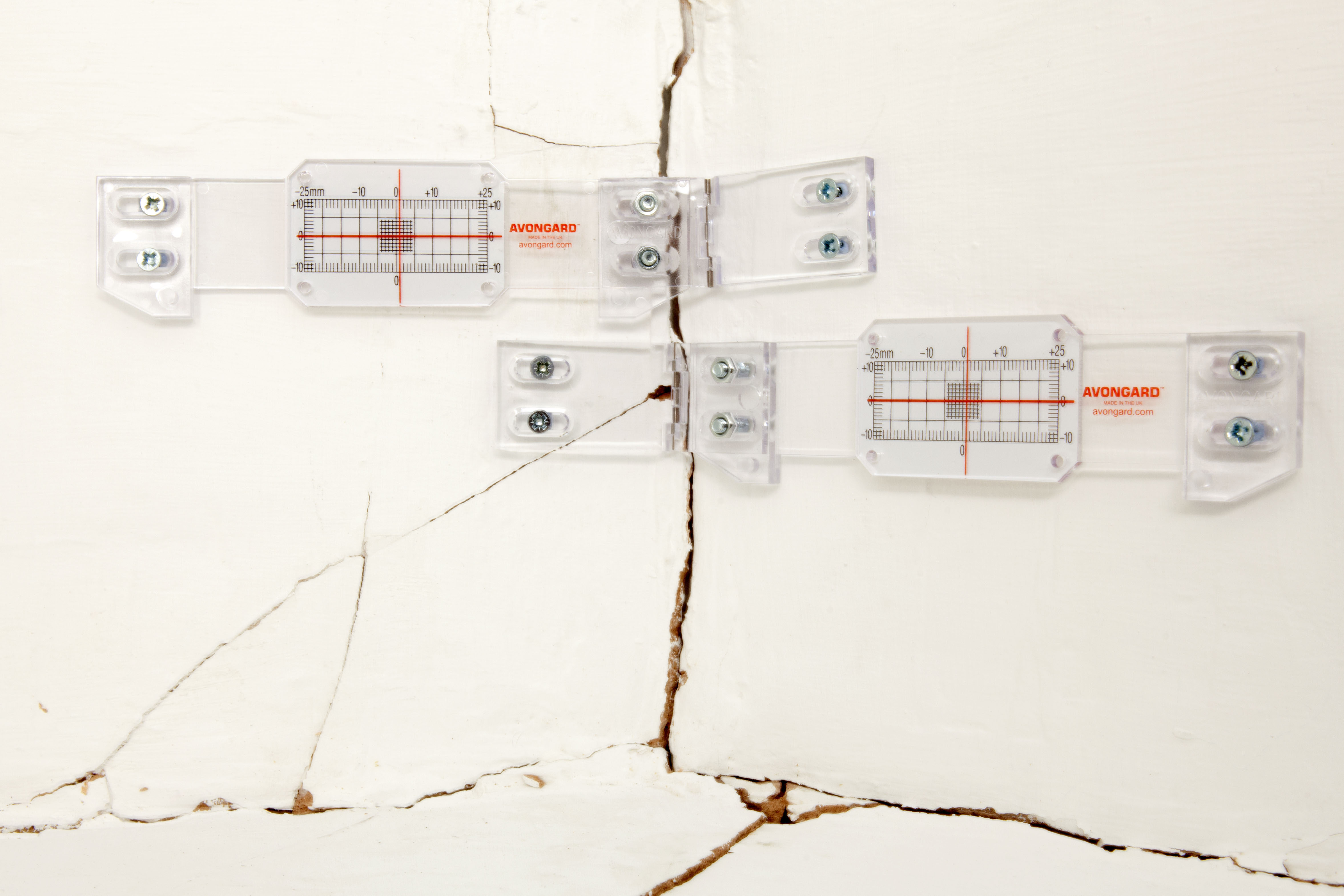 Avongard Crack Monitor | Crack Monitoring